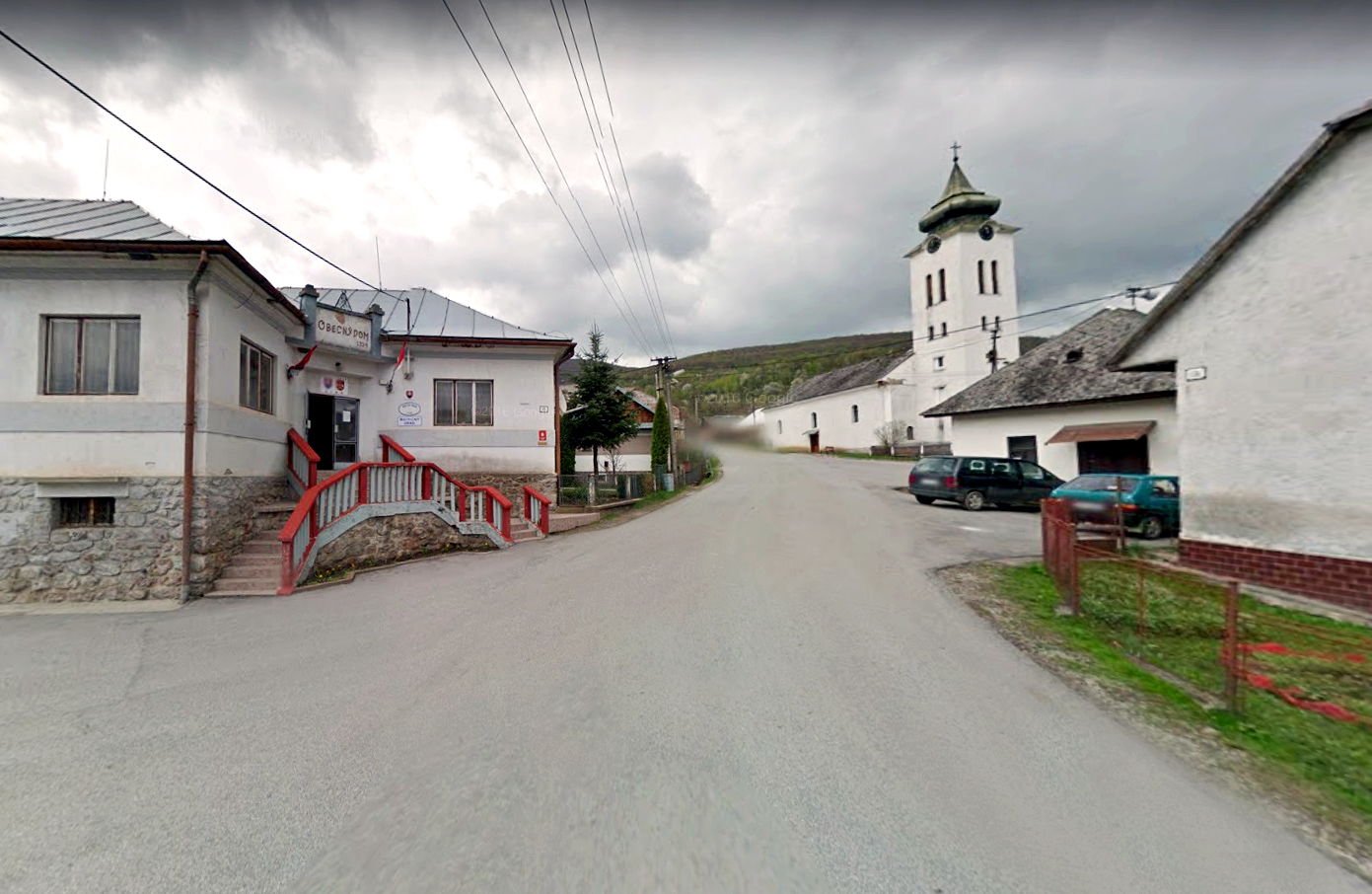 PÍŠETE NÁM: Prečo Lesy SR neubytovali utečencov v obci Sirk?