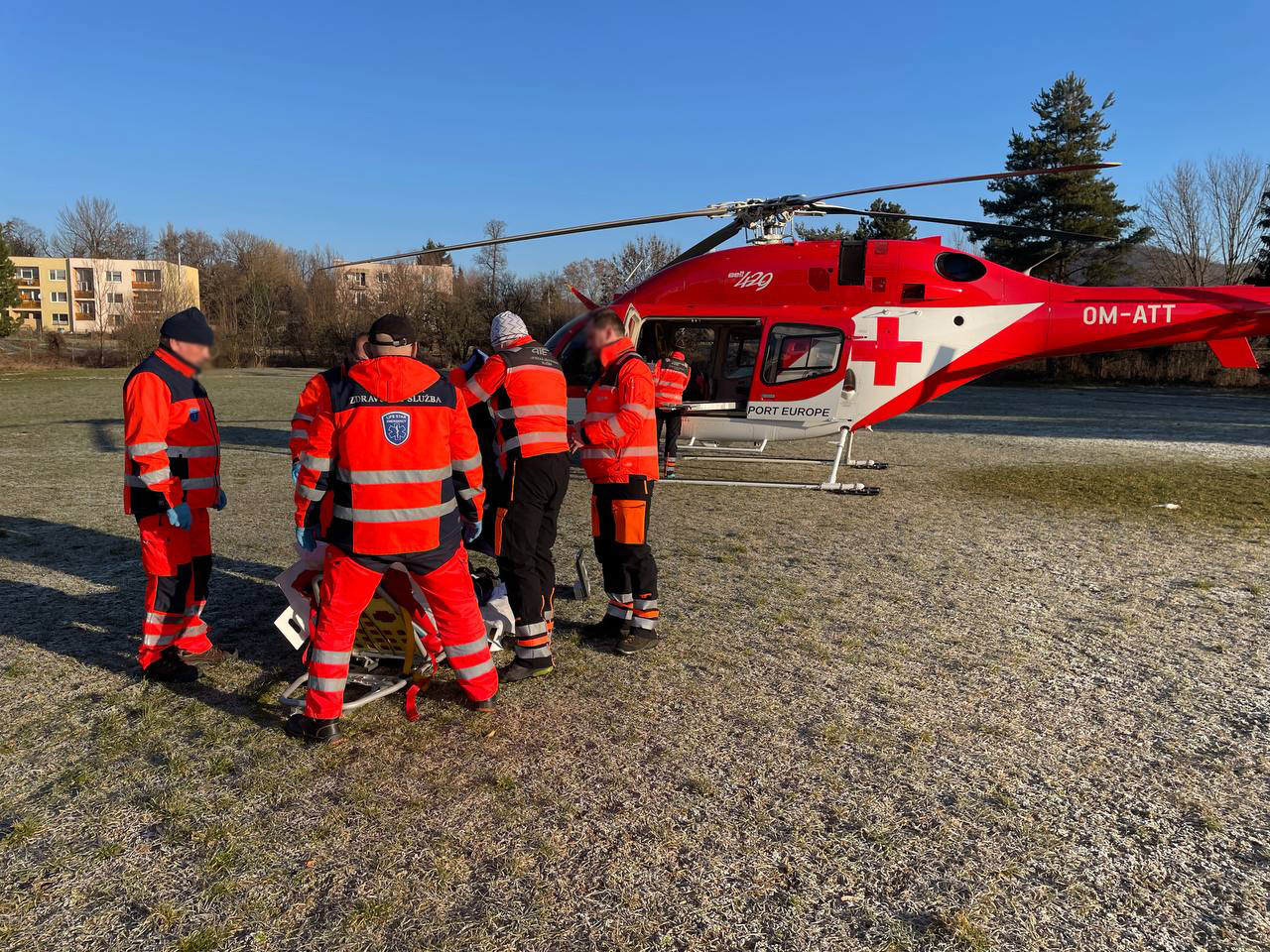 Leteckí záchranári v našom regióne pomáhali dvom zraneným mužom